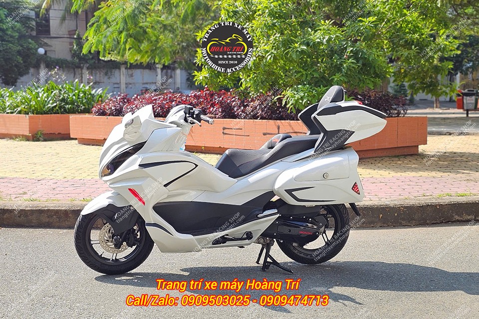 Honda PCX 2014 độ phong cách Goldwing