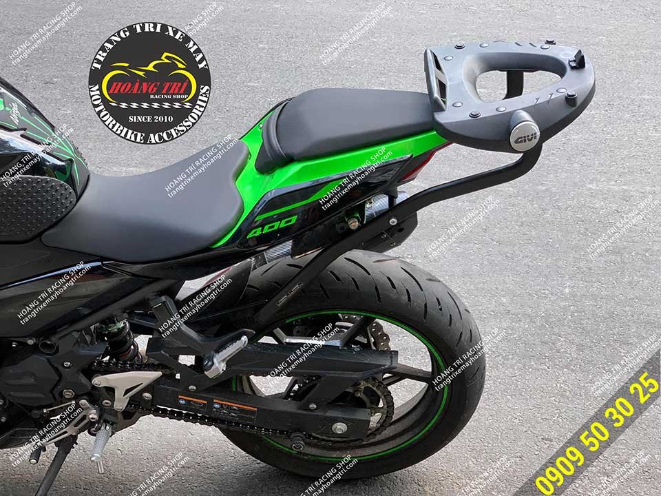 Kawasaki Ninja 400 lắp baga sau Givi chính hãng