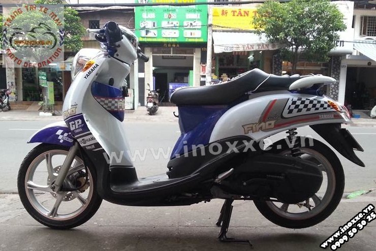 DÁN TEM XE MIO-CLASSICO-LUVIAS TẠI HOÀNG TRÍ